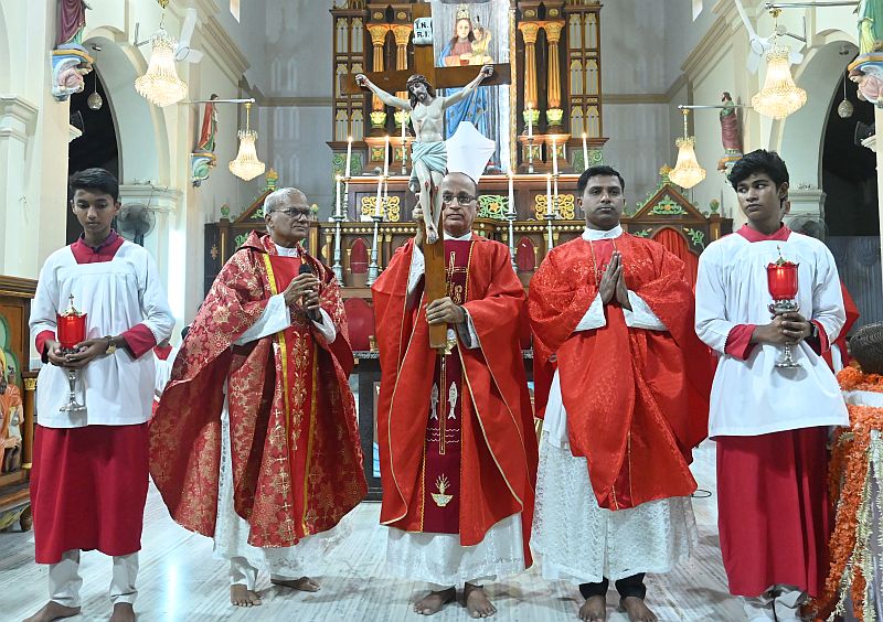 Good Friday Observed with Special Prayers and Devotion in Udupi ...