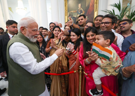 PM Modi receives rousing welcome in Nice as he arrives on official ...